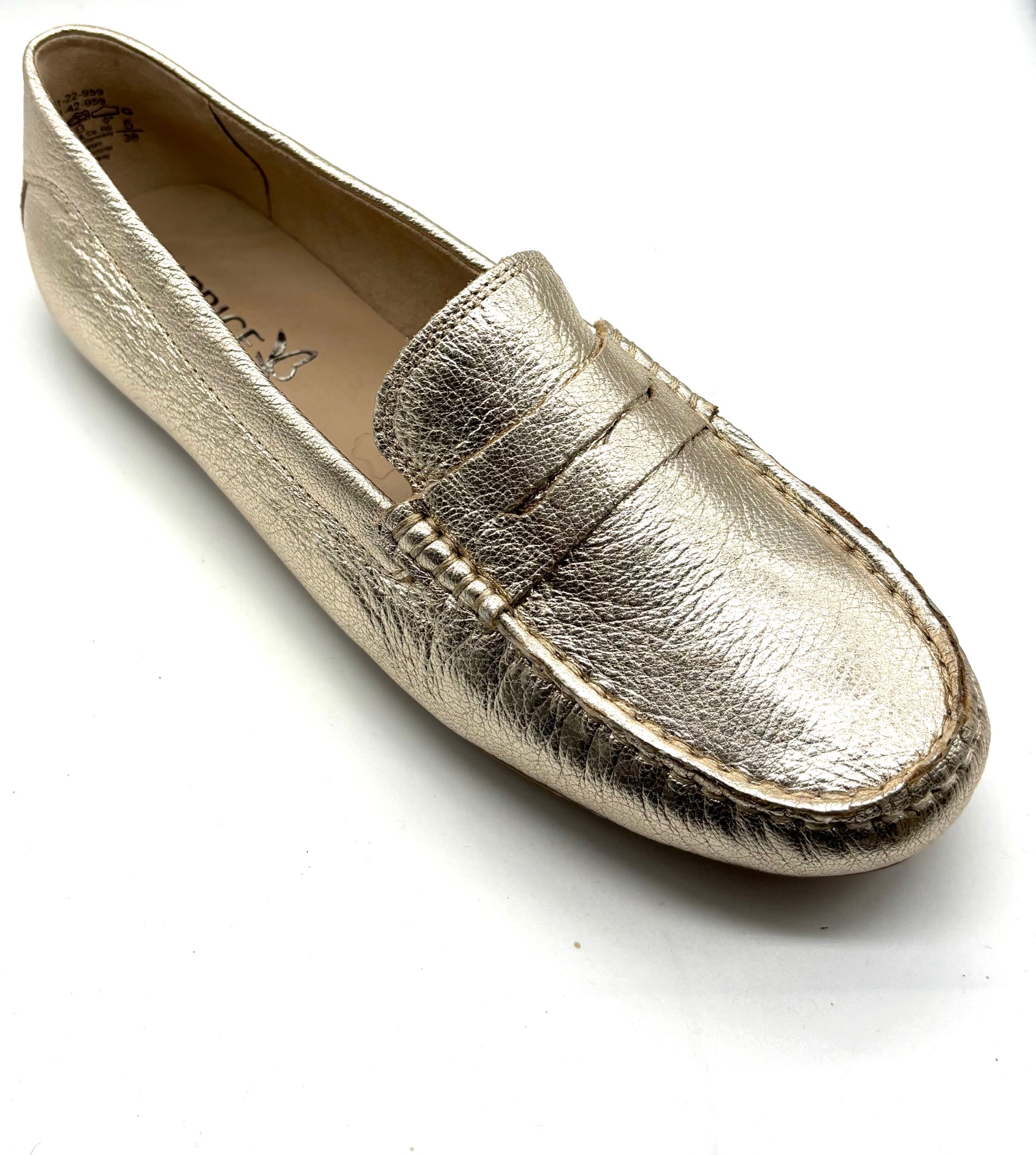 M&M Shoes Golders Green, London UK – Womens Shoes | Boys Shoes | Girls ...